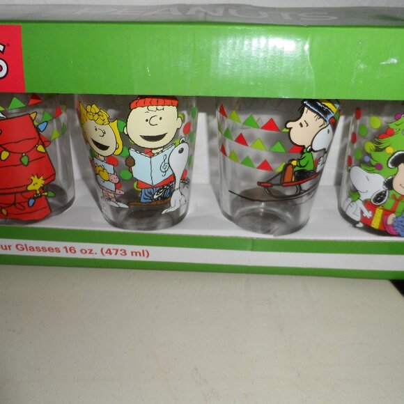Peanuts | Other | Peanuts Snoopy Friends Set Of Four Glasses New In Box ...